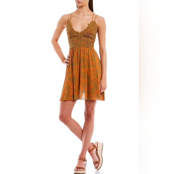 Chelsea & Violet | Dresses | Chelsea And Violet Floral Lace Smocked ...